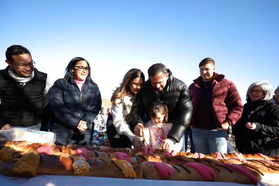 Alcalde Cruz Pérez Cuéllar y su esposa Rubí Enríquez, celebraron el Día ...