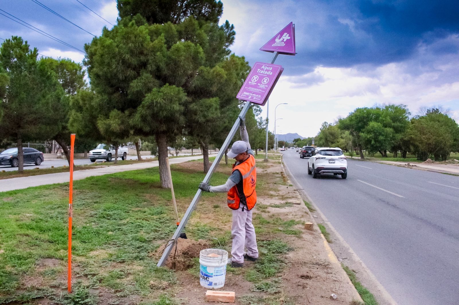 Instala JMAS señalética sobre la Línea Morada en la Avenida Heroico ...